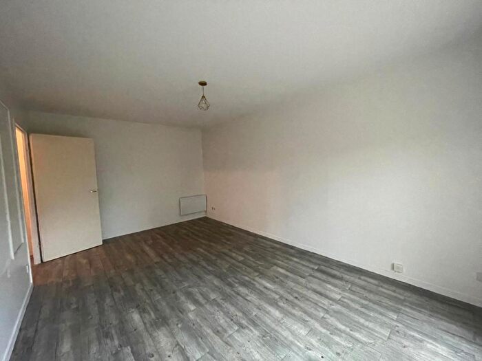 Appartement 2 pièces à louer à Créteil, Champeval
