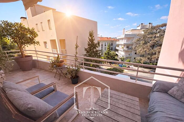 Appartement à vendre - Nice, Cimiez - 3 pièces - 2 chambres