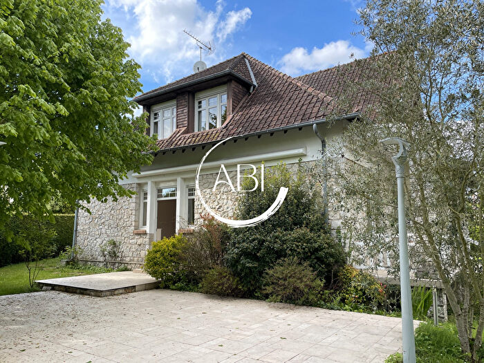 Maison à vendre - Bagnoles-de-lOrne - 4 pièces - 3 chambres