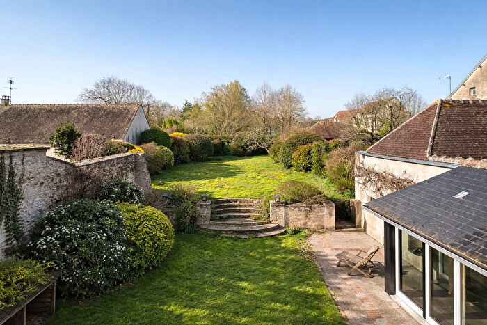 Maison à vendre - Chamant - 5 pièces - 3 chambres