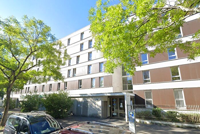 Ivry-sur-Seine, Parmentier, Marat, Robespierre : Appartement 1 pièce à vendre