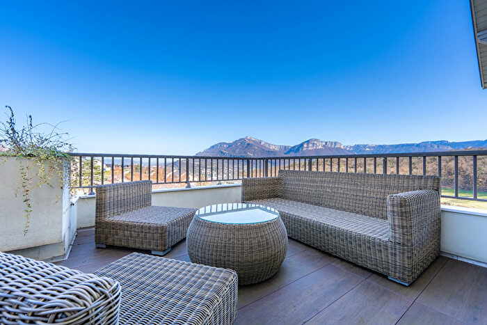 Appartement à vendre - Jacob-Bellecombette - 5 pièces - 4 chambres