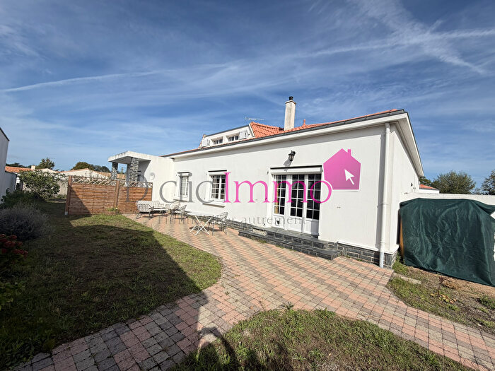 Challans, Saint Dominique, Route des Sables d'Olonne - Maison 7 pièces à vendre