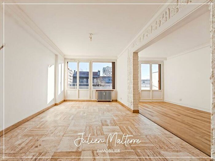 Appartement à louer - Côte Chaude-Montaud, Saint-Étienne - 4 pièces - 2 chambres