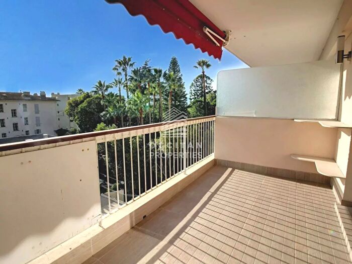 Appartement à vendre - Cannes, Pointe Croisette - 3 pièces - 2 chambres