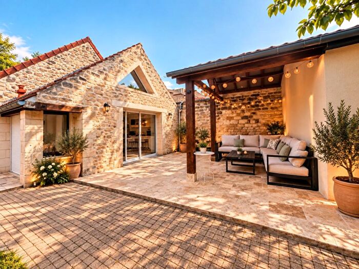 Maison 7 pièces à Montataire, Bas de la ville, à vendre