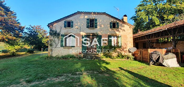 Maison à vendre - Panjas - 20 pièces - 12 chambres