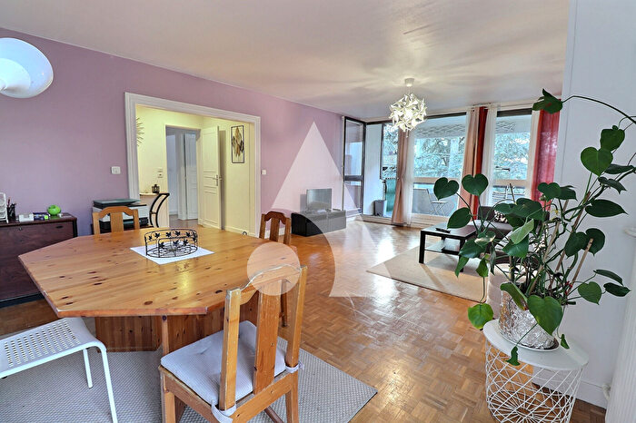 Appartement à vendre - Méry-sur-Oise - 5 pièces - 3 chambres