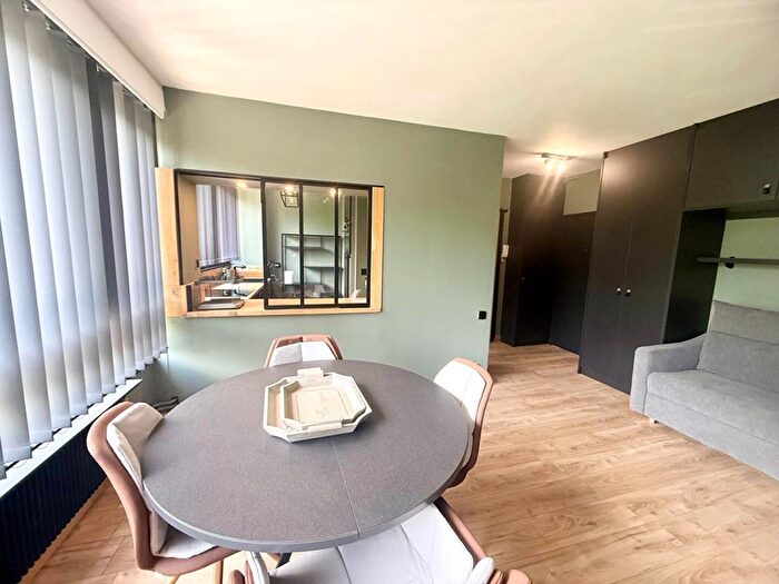 Lille, Saint-Maurice, Pellevoisin : Appartement 1 pièce à vendre