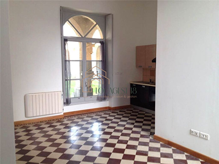 Bourges, Centre-ville, Charlet, Lahitolle, Pignoux, Sembat : Appartement 1 pièce à louer