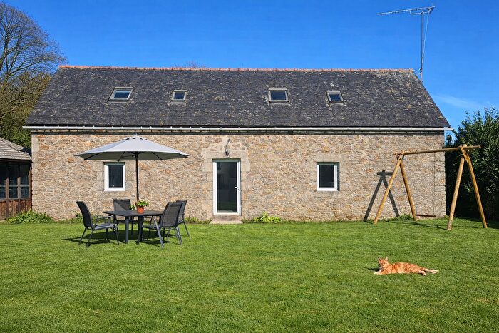 Maison à vendre - Glomel - 4 pièces - 3 chambres