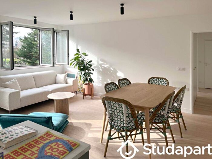 Appartement à louer - Silly-Gallieni, Boulogne-Billancourt - 1 pièce - 3 chambres