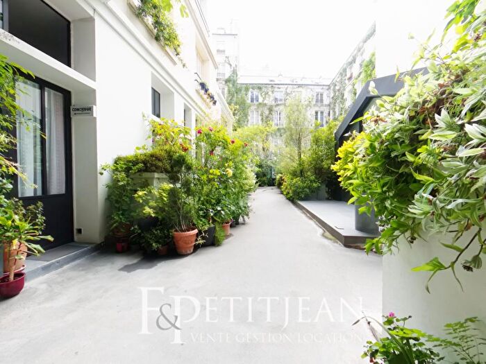 Appartement à vendre - Paris e , Archives - 3 pièces - 2 chambres