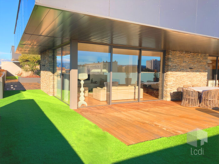 Appartement à vendre - Montélimar, Centre-ville - 5 pièces - 3 chambres