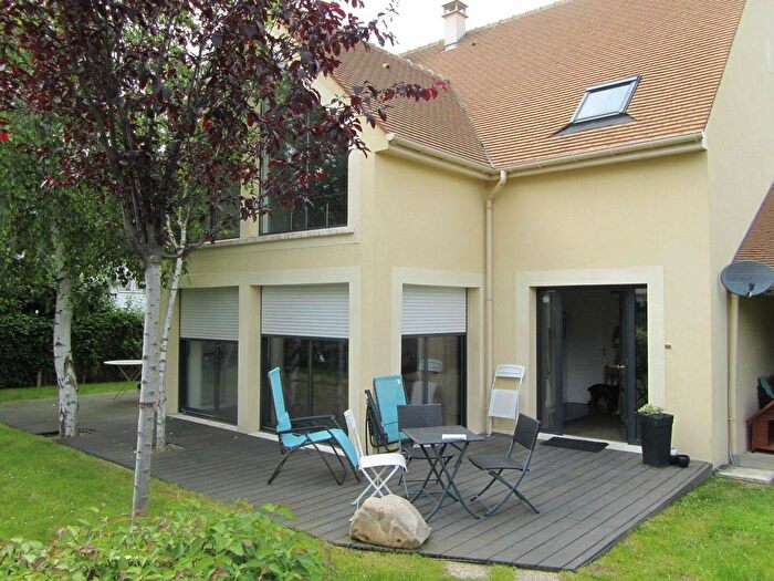 Maison 6 pièces à louer à Centre Ville, Croissy-sur-Seine