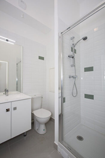 Appartement à louer - Ivry-sur-Seine, Monmousseau, Verollot - 1 pièce