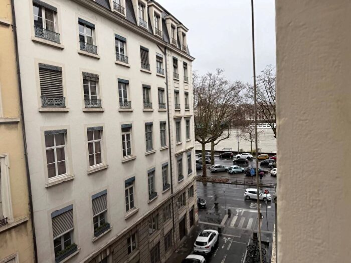 Appartement à louer - Ainay, Lyon ème arrondissement - 2 pièces - 1 chambre