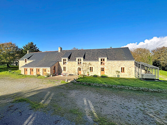 Maison à vendre - Ambon - 15 pièces - 10 chambres