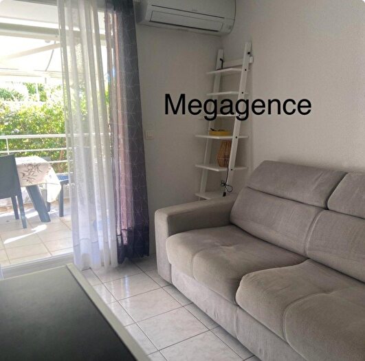 Appartement à vendre - Le Lavandou, Centre-ville, Plage du Lavandou, Pointe Pilon - 2 pièces - 1 chambre