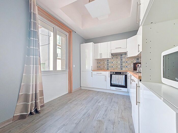 Appartement à vendre - Bédarieux - 2 pièces - 1 chambre