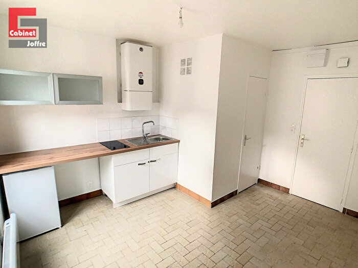 Appartement à louer - Fontainebleau, Centre-ville - 1 pièce