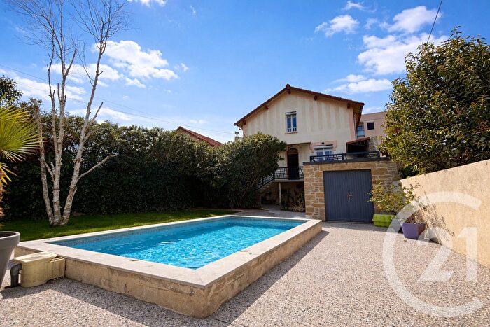 Maison à vendre - Guilherand-Granges - 10 pièces - 5 chambres