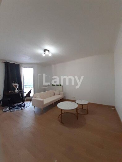 Canal, Évry-Courcouronnes : Appartement 2 pièces à louer