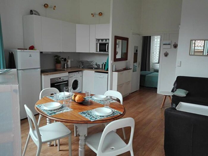 Appartement 2 pièces à louer à Marseille 6ème arrondissement