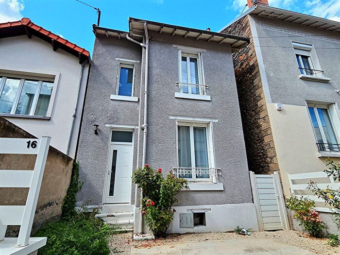 Maison à louer - André Theuriet, Clermont-Ferrand - 3 pièces - 2 chambres