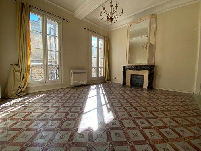 Appartement à louer - Zone Pietonne, Avignon - 3 pièces - 1 chambre