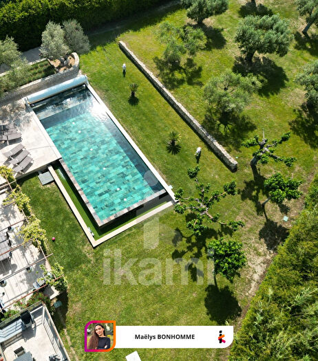 Maison à vendre - Saint-Rémy-de-Provence - 15 pièces - 9 chambres