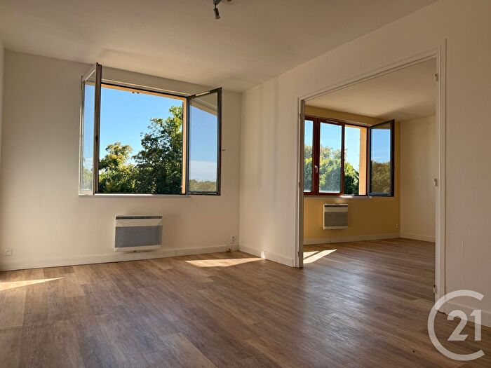 Berchères-sur-Vesgre : Appartement 3 pièces à vendre