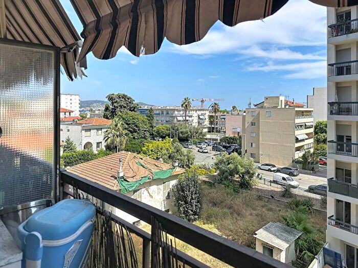 Appartement 1 pièce à vendre à Nice, Arenas