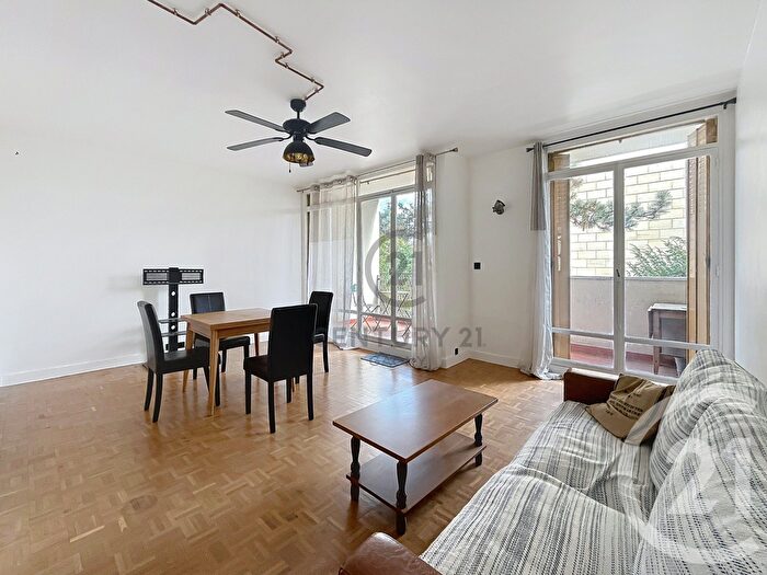 Appartement à louer - Villemomble, Les Coquetiers - 2 pièces - 1 chambre