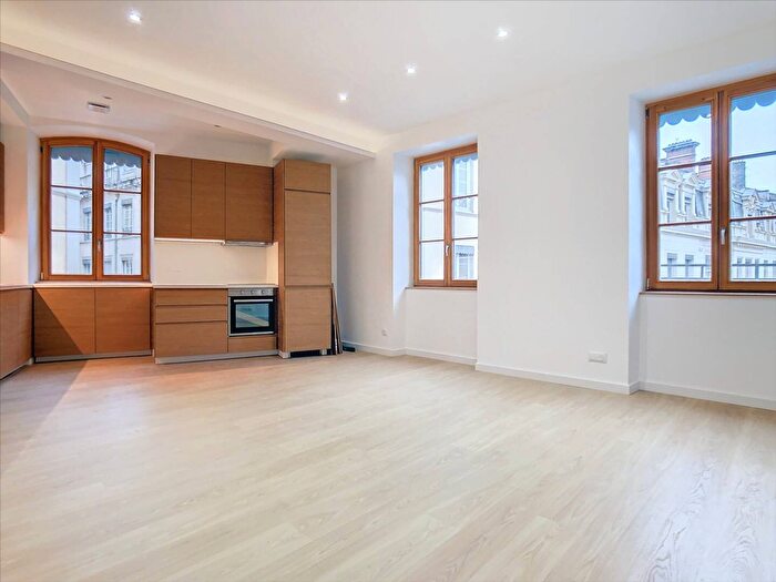 Appartement à louer - Ainay, Lyon ème arrondissement - 3 pièces - 2 chambres