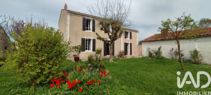 Maison à vendre - Saint-Médard-dAunis - 7 pièces - 4 chambres