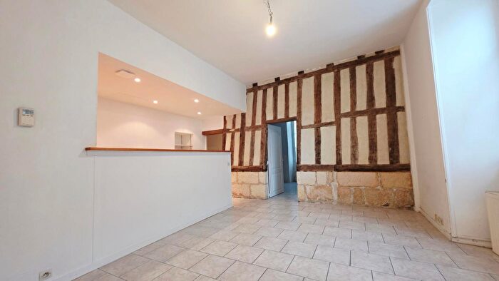 Appartement à vendre - Bourges, Centre-ville, Charlet, Lahitolle, Pignoux, Sembat - 2 pièces - 1 chambre