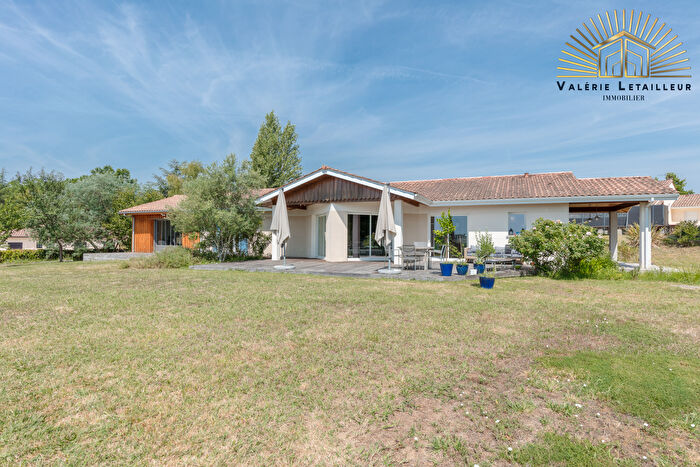 Maison 7 pièces à vendre - Sallebuf, Salleboeuf