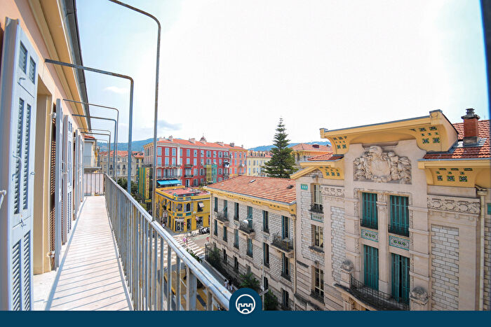 Nice, Centre-ville : Appartement 4 pièces à vendre