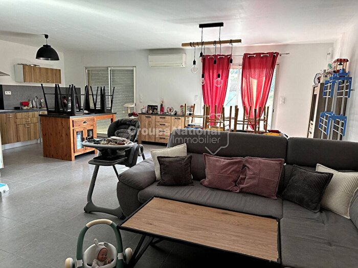 Maison à louer - Beauvoisin - 5 pièces - 3 chambres