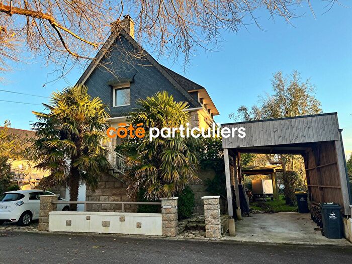 Maison à louer - Plescop - 9 pièces - 6 chambres