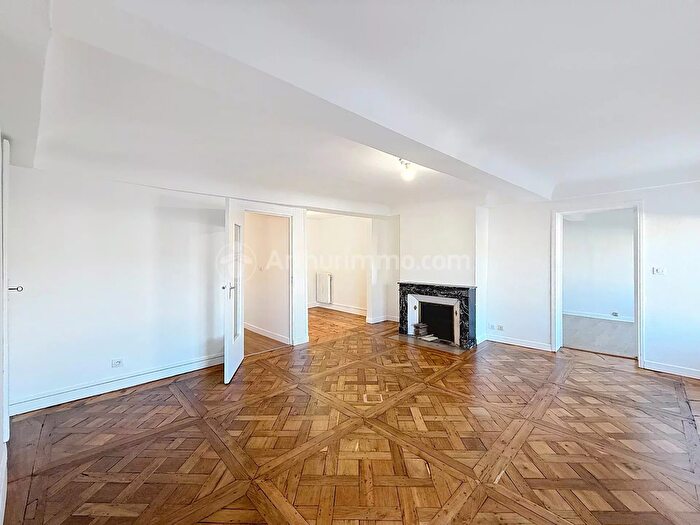 Appartement à louer - Clermont-Ferrand, Delille, Cathédrale, La Gare - 2 pièces - 1 chambre