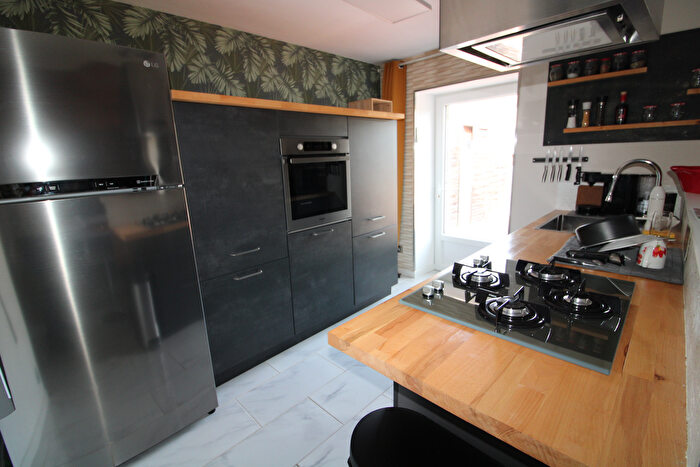 Maison à vendre - Saint-Ambroix - 6 pièces - 5 chambres