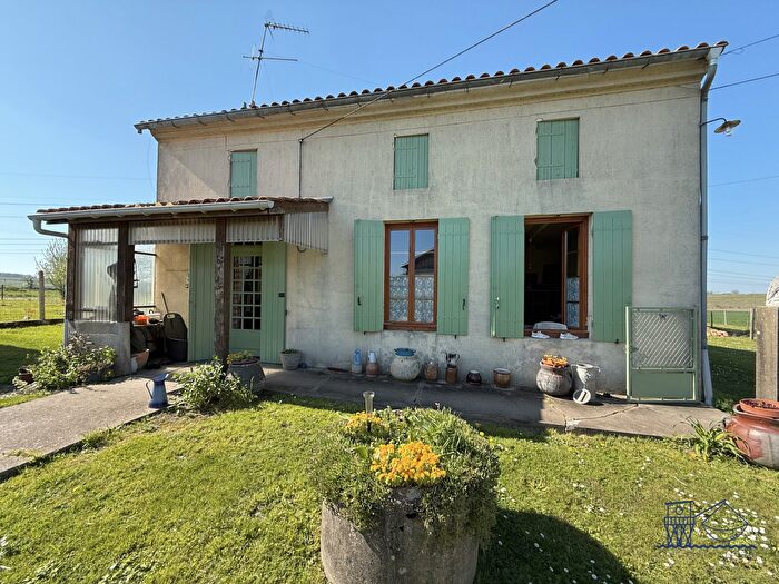 Maison à vendre - Saint-Ciers-du-Taillon - 4 pièces - 2 chambres