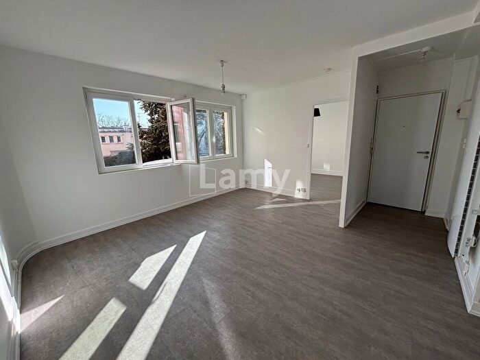 Appartement à louer - Champmaillot, Dijon - 2 pièces - 1 chambre