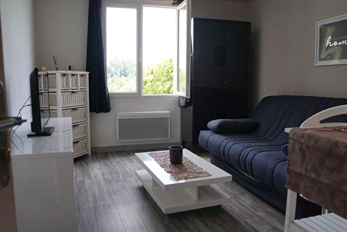 Appartement 1 pièce à louer à Étampes, Saint-Michel, Croix de Vernailles