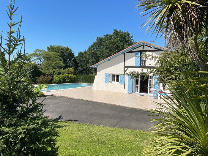 Maison 9 pièces à Tilh, à vendre