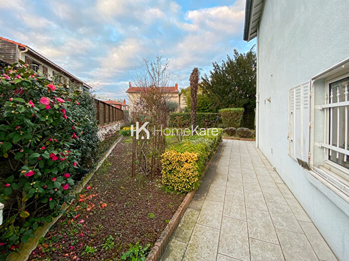 Maisons à vendre et appartements à louer - 1