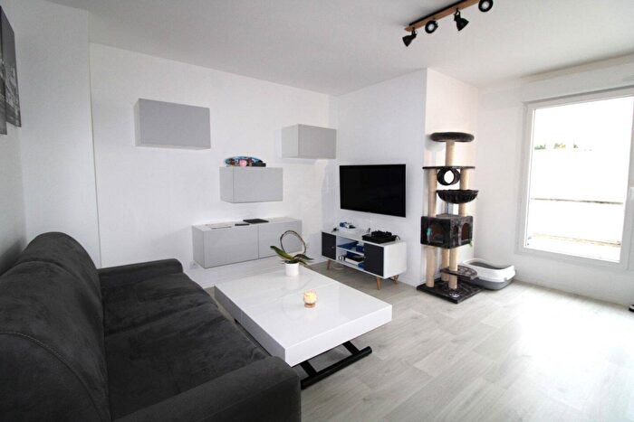 Bonnières-sur-Seine : Appartement 1 pièce à louer