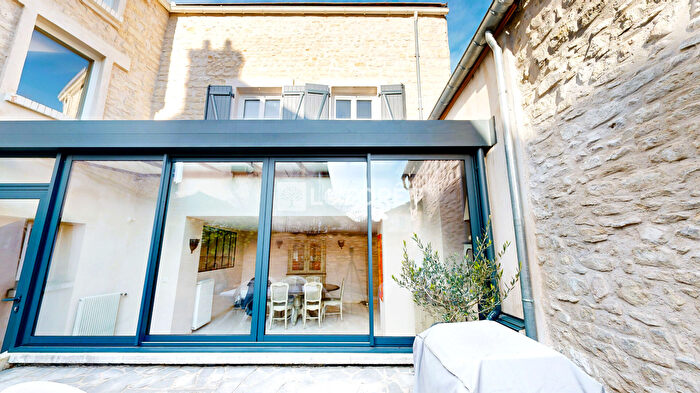 Maison à vendre - Maule - 8 pièces - 5 chambres